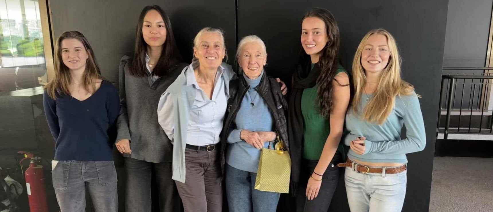 Girl scientists from The Global College meet Jane Goodall